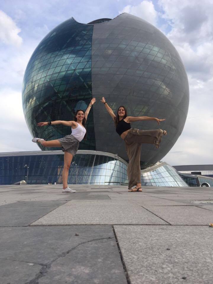 Cristina Sala i Natalia Cholbi, dos gimnastes de la Marina en l’Expo ...