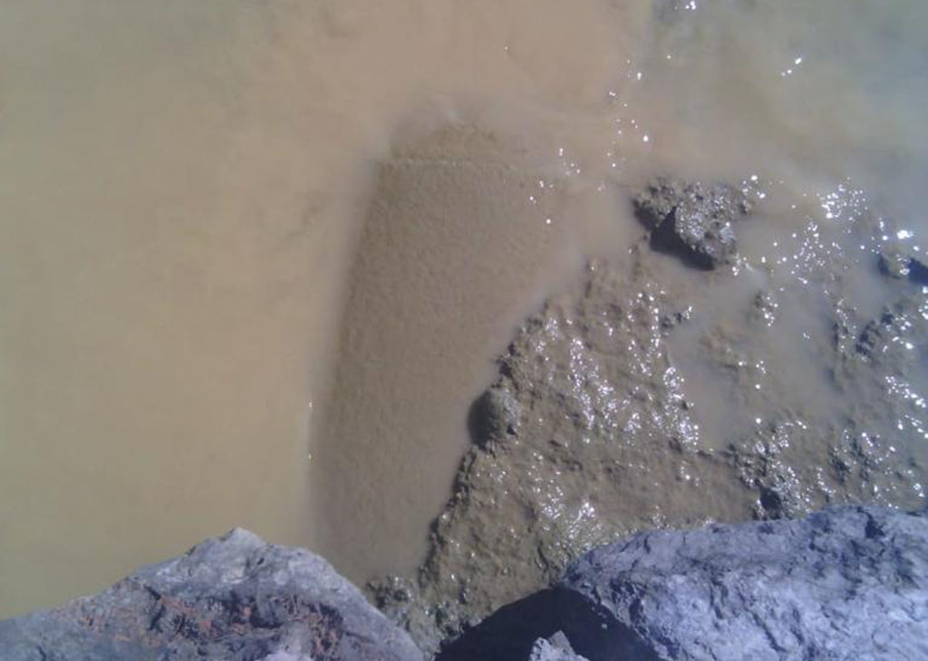 Las imágenes que muestran el origen de la gran mancha marrón en el ...