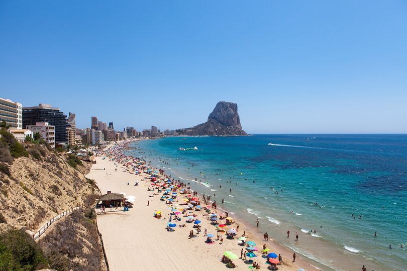 Qué horas estarán vigiladas las playas de Calp durante esta temporada ...