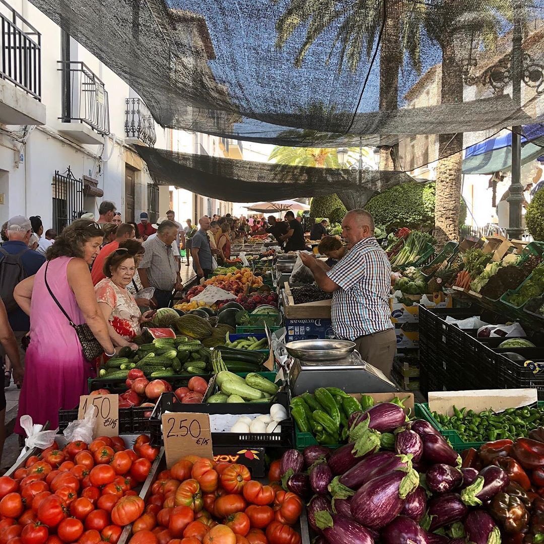 Así es el Mercado Semanal de Benissa que se celebra cada sábado ...