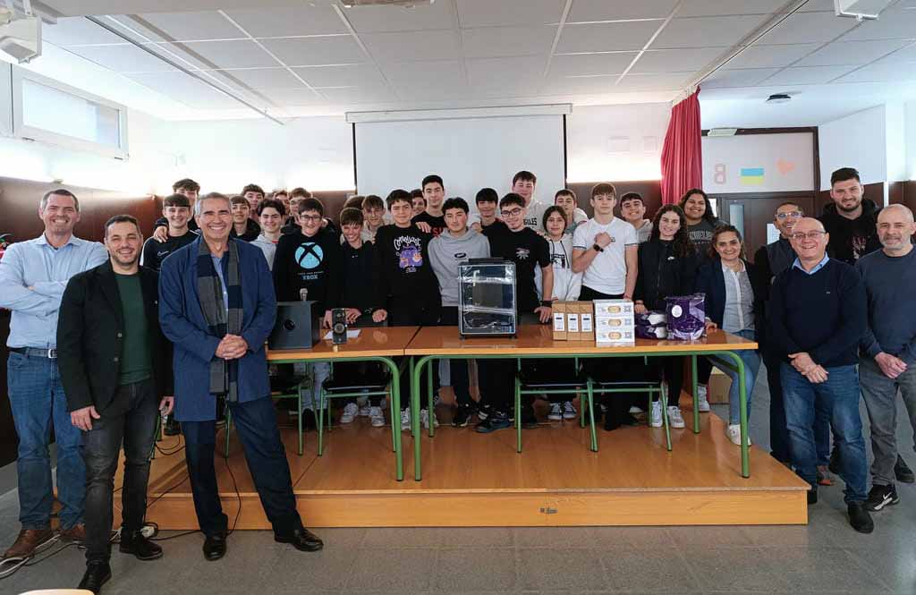 Imágenes de Una delegació de l'ONU visita l'institut d'Ondara - premi ...