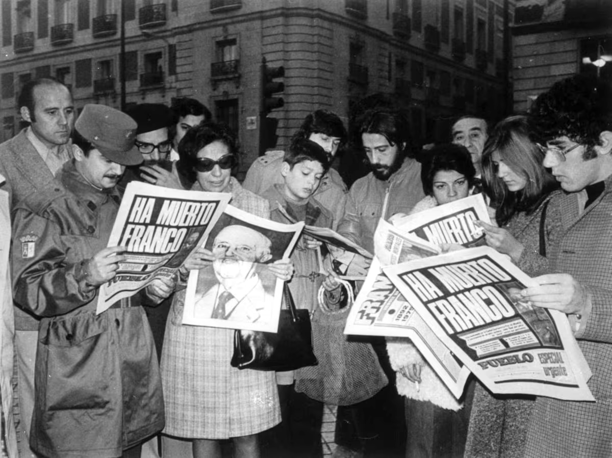 Así era la Dénia de hace justo 50 años y así recibió la muerte de Franco