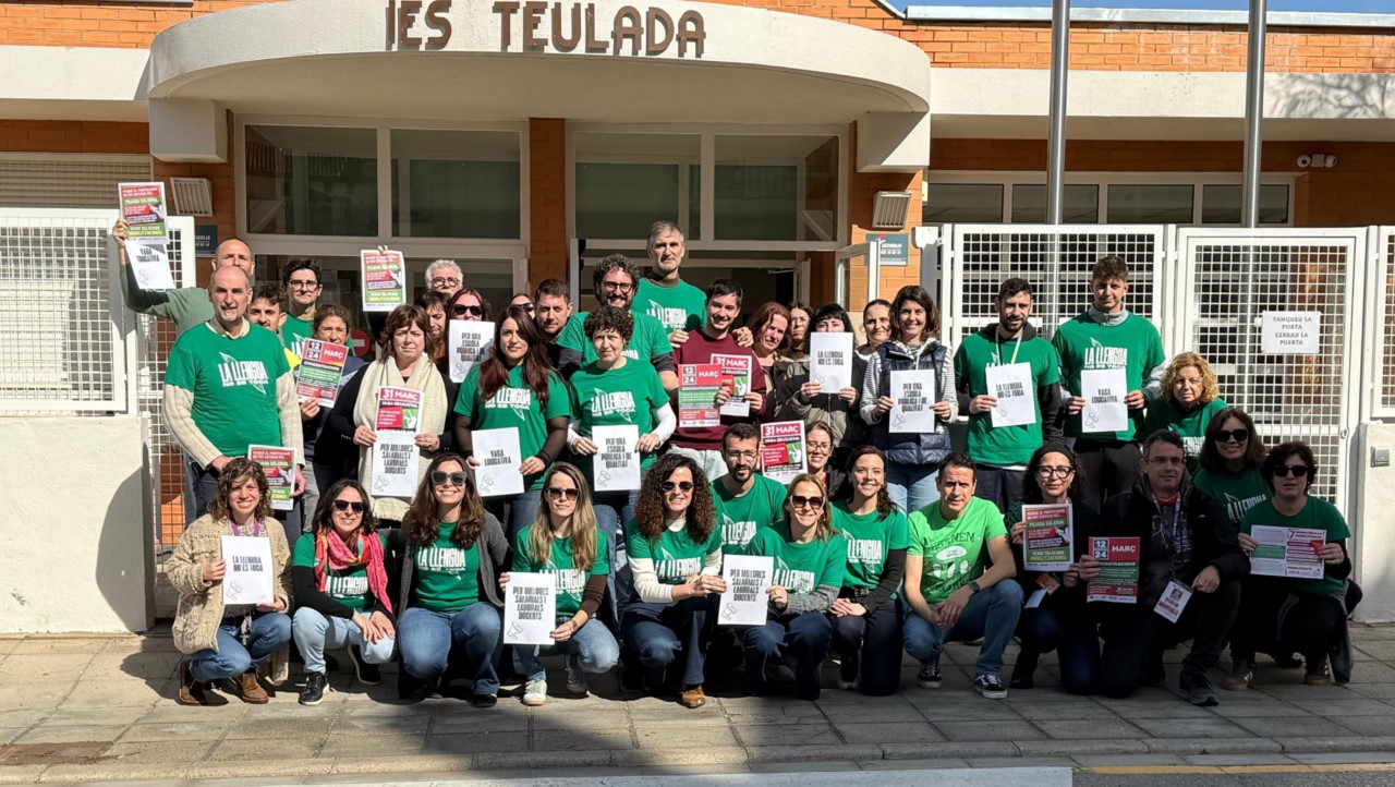 La massificació que denuncien els docents: un institut de la Marina ...